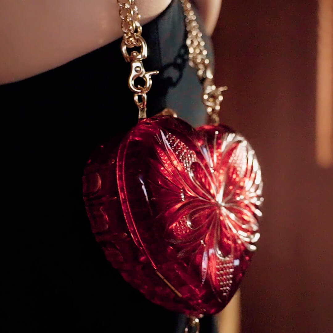 Amour Heart Clutch Burgundy – DOUGLASPOON